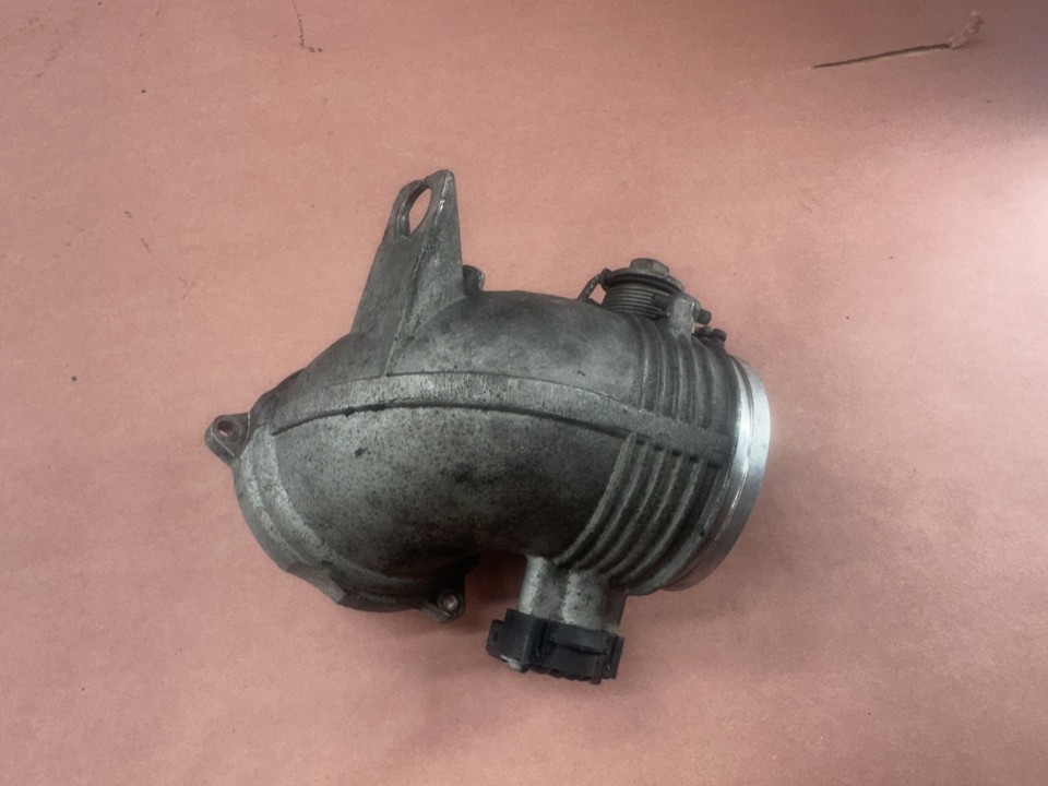 BMW E34 530 530it E32 E38 E31 3.0L M60 Secondario Farfalla Alloggiamento OEM# | eBay