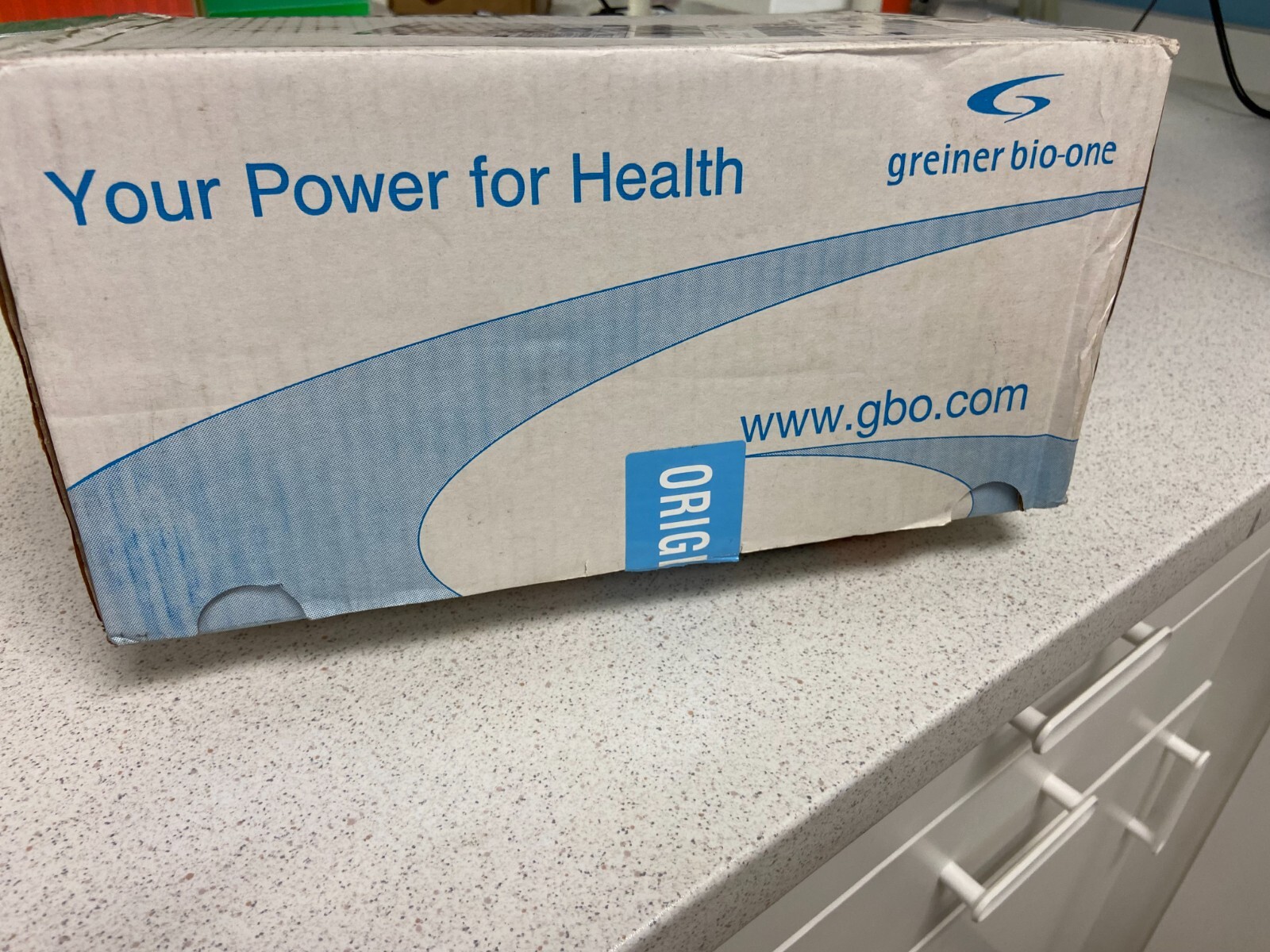 NEW GRAINER Bio-One #655077 MICROPLATE 96 WELL PP, F-BOTTOM, CHIMNEY ...