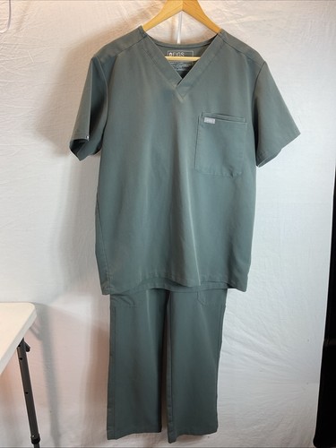 FIGS Scrubs Set Mens Medium Green Leon 3 Pocket Top and Cairo Cargo ...