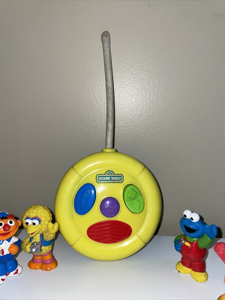 Tyco Sesame Street Remote Controlled Roadway Elmo 1999 Car Wash Bridge ...