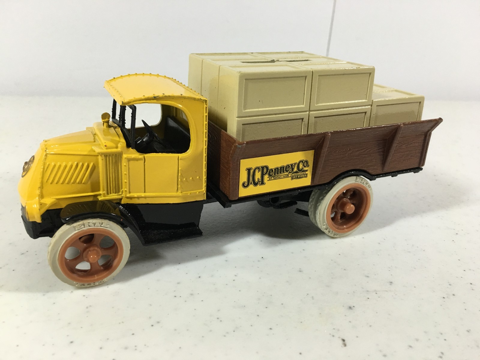 Ertl JC Penny Truck 2997UO 1926 Mack Crate Diecast 1/38 Scale Coin Bank ...