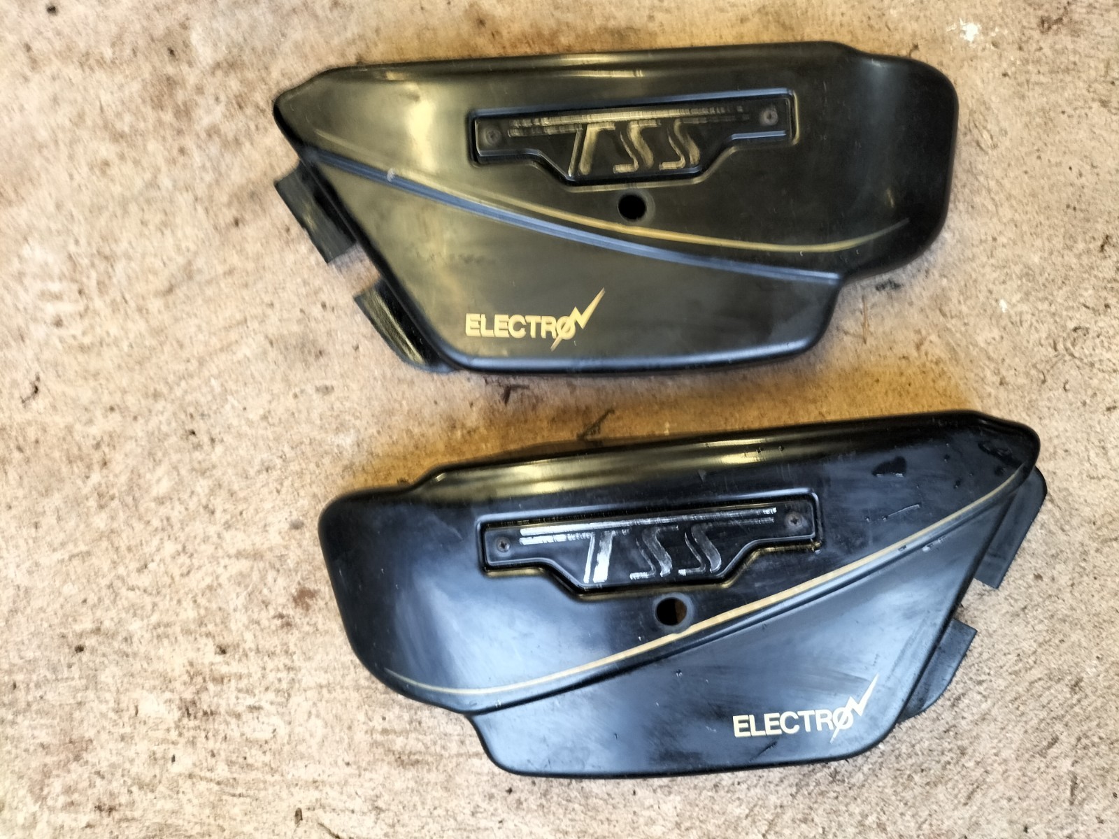 Triumph TSS T140 side panels very rare | eBay UK