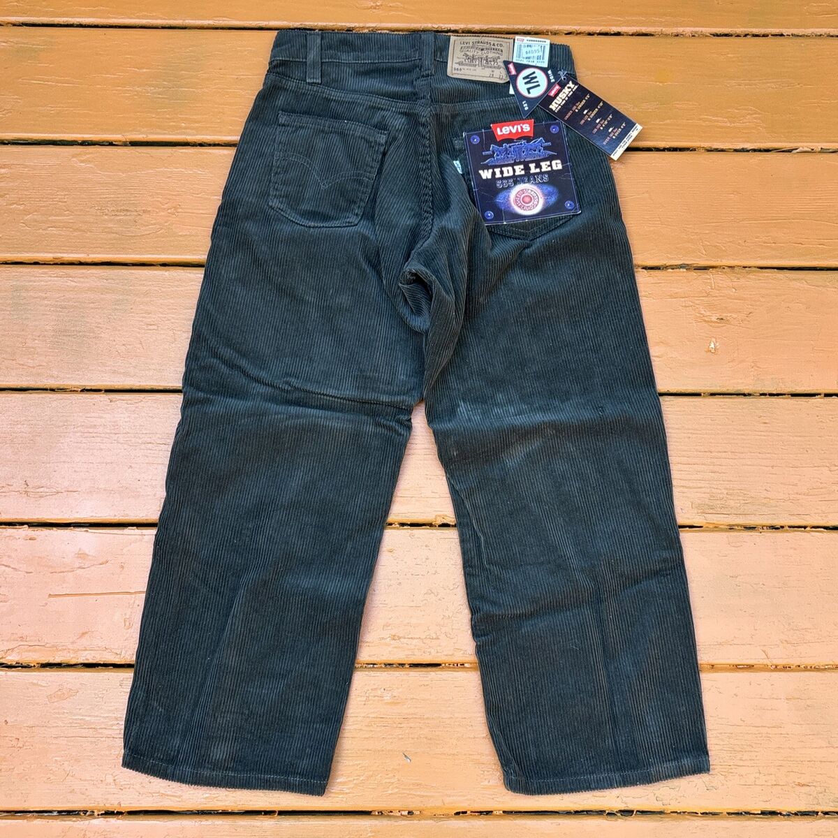 NEW 90s Vintage Levis Student 565 Wide Leg Corduroy HUSKY 28 NEW 90s Vintage Levis Student 565 Wide Leg Corduroy HUSKY 28