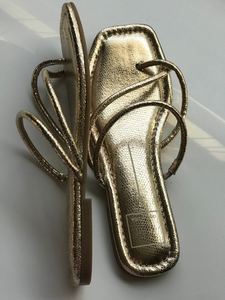 Dolce Vita Leanna Strappy Flat Sandals in Gold Crackled Color Flip Flop ...