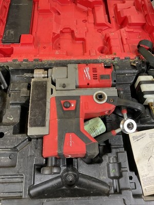 Milwaukee Tools 2788-20 M18 Fuel 1-1/2" Lineman Magnectic Drill Kit ...