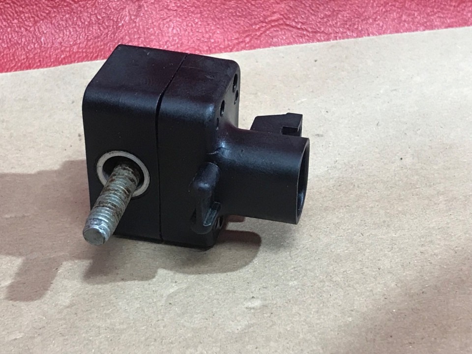 2005-2006 Chevy Silverado Tahoe Suburban Front Safety Sensor Part ...