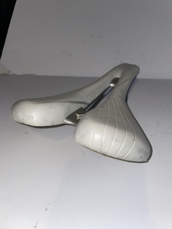 Specialized Oura Gel Body Geometry Saddle 173mm Hollow Titanium Rails ...