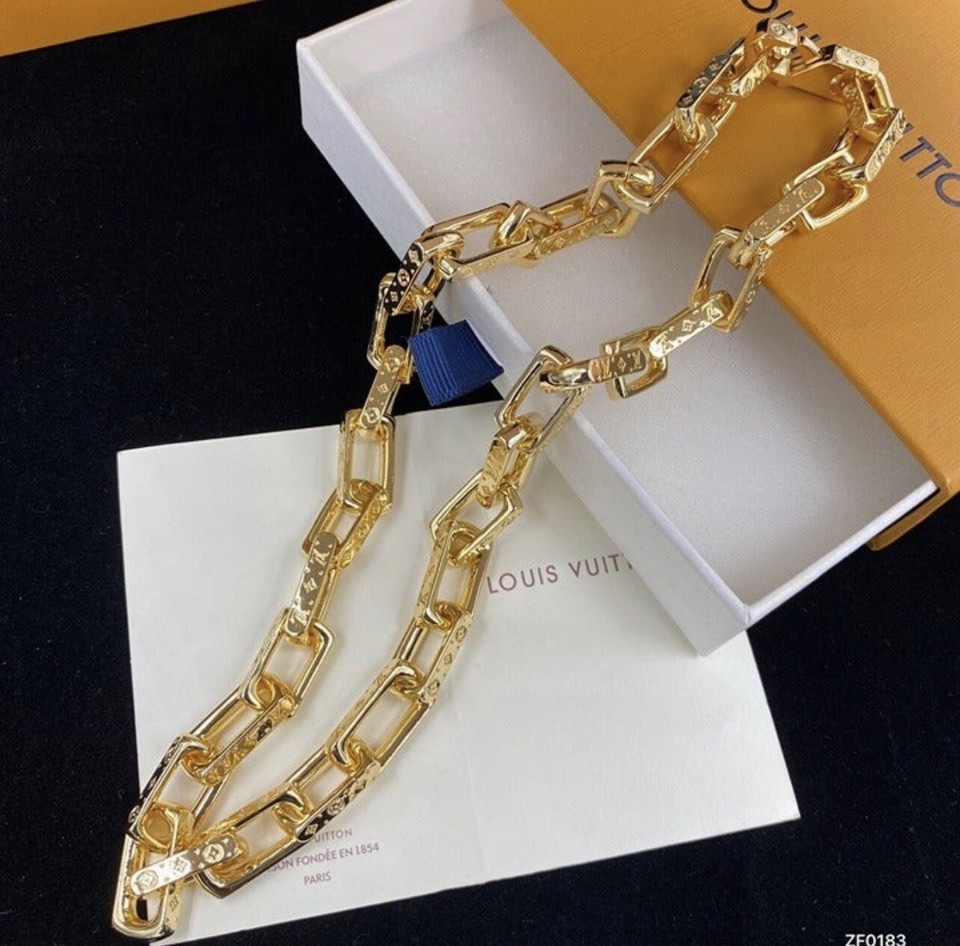 $1,200 MSRP LOUIS VUITTON Monogram Chain Link Necklace in Gold Tone—20 ...