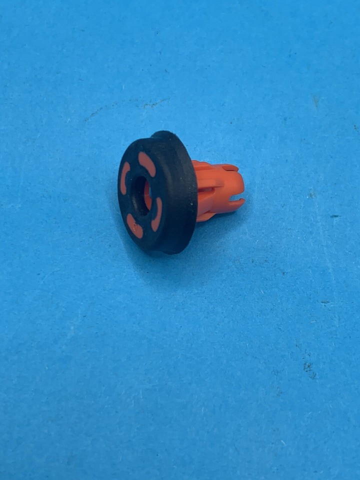 (BAG of 10) Tail Lamp Light Grommet Clip for GMC Buick Cadillac Chevy ...