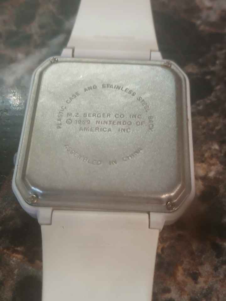 Nintendo Super Mario Bros. M.Z. Berger Co. 1989 Retro WHITE Watch NOT ...