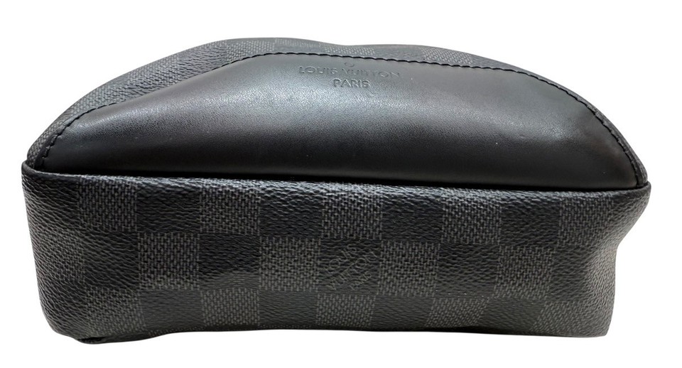Louis Vuitton Avenue Slingbag in Damier Graphite Canvas! (CMP120814 ...