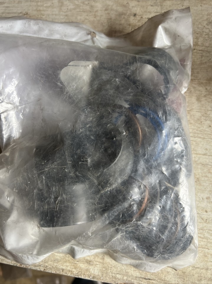 KIT 8042 Meritor Brake Camshaft Repair Kit NOS | Genuine OEM ...