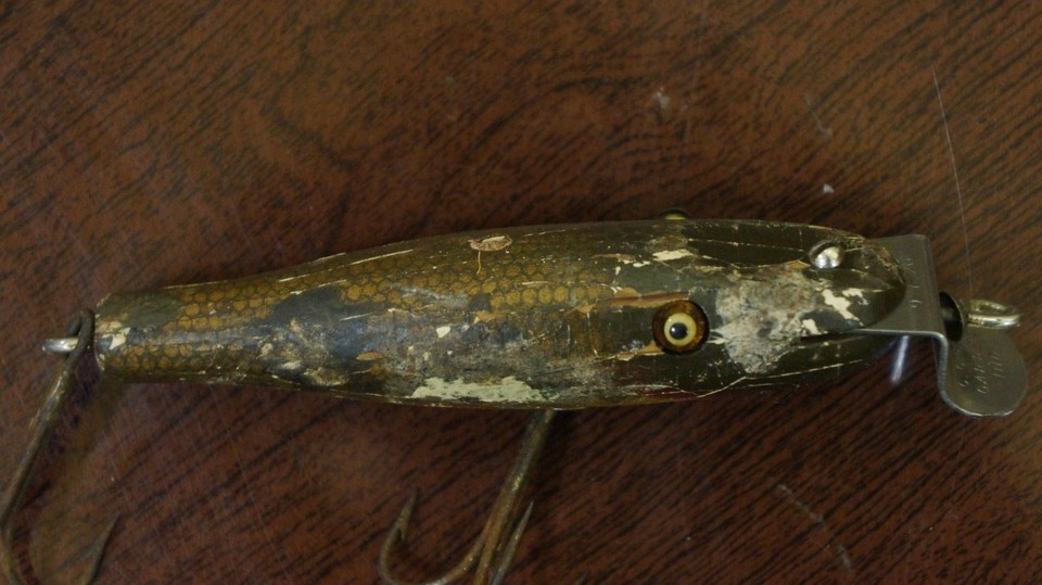 vintage fishing lure glass eyes c c b co garrett indiana | eBay