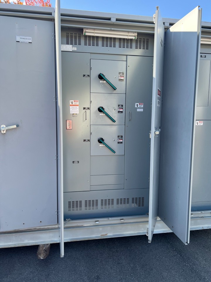 Siemens Pioneer Switchgear 1200 Amp Main Switch GFI 277/480V 3PH4W N3R ...
