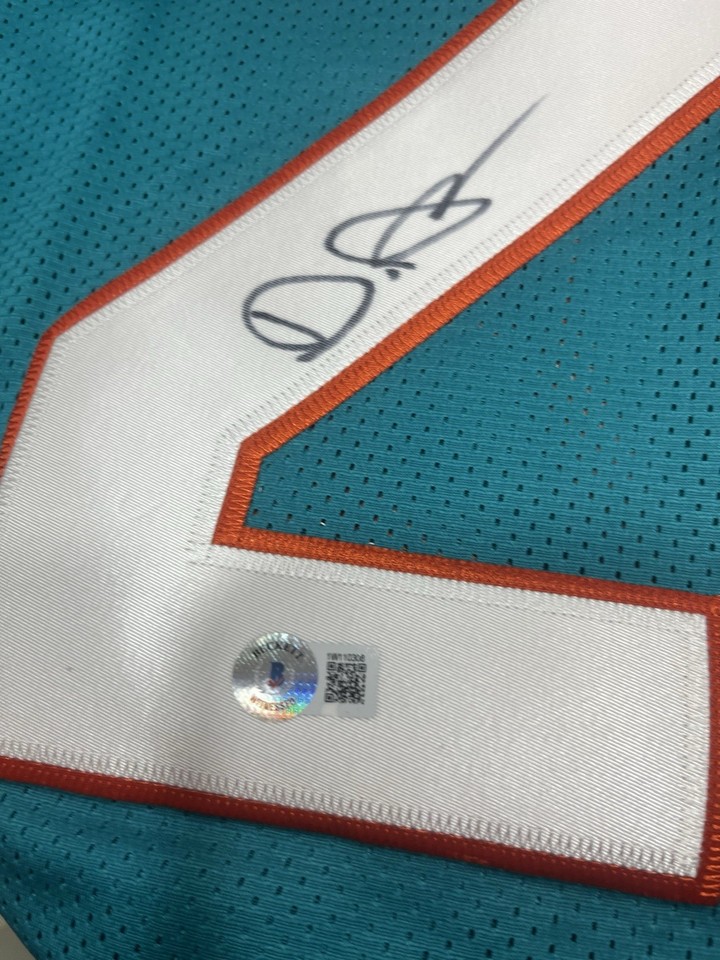 Devon Achane Miami Dolphins Custom Signed Jersey Short Sleeve Beckett ...