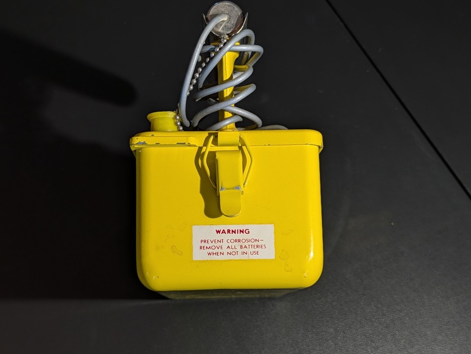 Vintage Civil Defense Anton Electronic Labs CDV-700 Model 6 Geiger ...