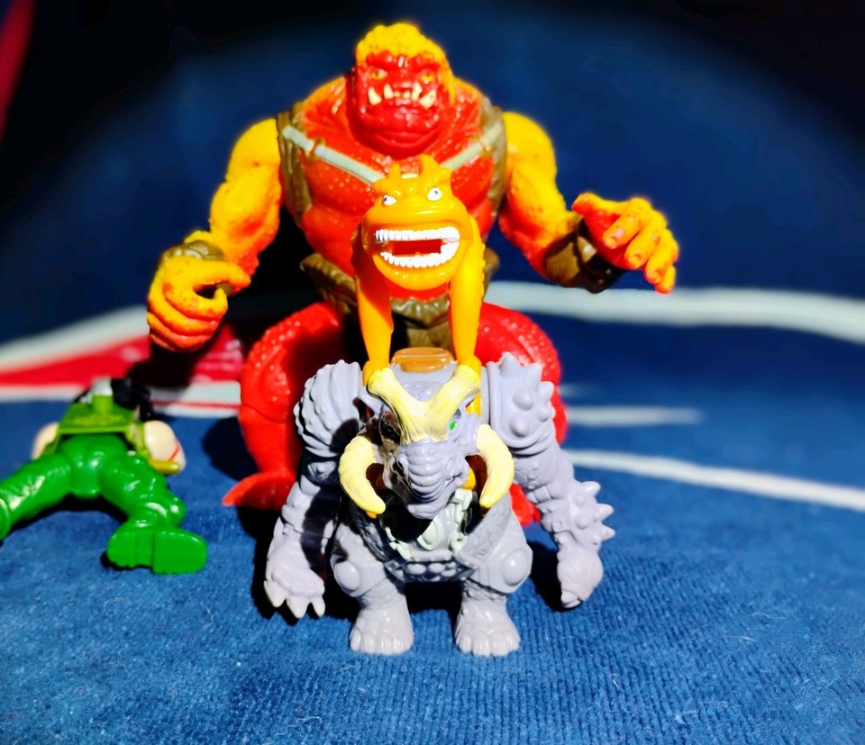 Small Soldiers Gorgonite FLATCHOO With Punichit & Scratchit + Crawling ...