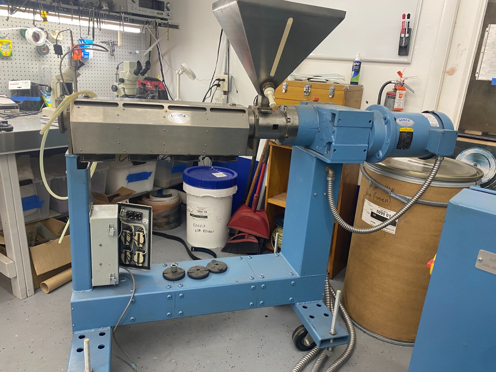 1 1/4” Genca Extruder 24:1 with Control Panel 3 Die Zones 4 Zone Barrel ...