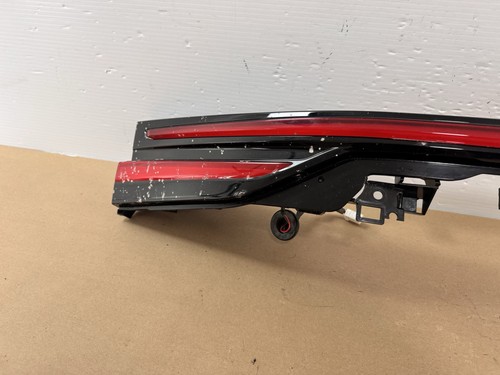 2022-2025 Lexus NX250 NX350 NX450 Center Tail light OEM 81580-F6020 ...