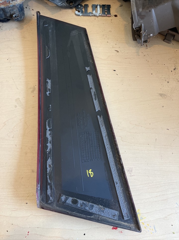 08-12 Buick Enclave Driver Rear Quarter Window Plastic Moulding Trim RH ...