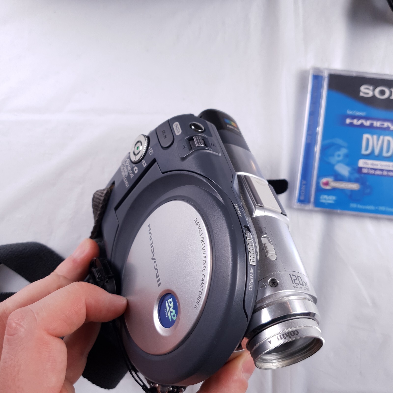 Sony Handycam DCR-DVD201 120X Digital Zoom Video DVD Camcorder ...