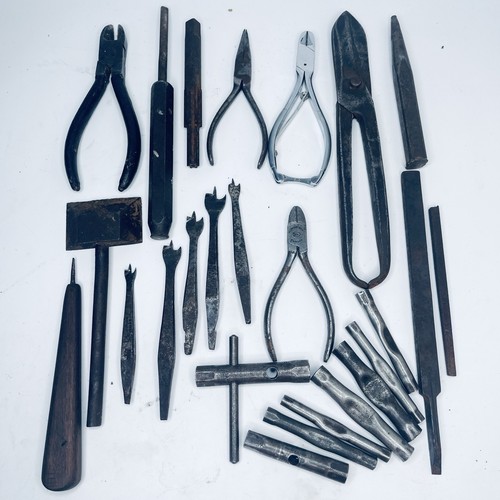 Large Lot Of Vtg Tool Tools 20 pcs vintage Pliers Box Spanner Cutter ...