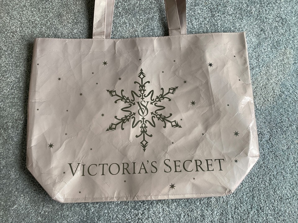 Victoria’s Secret Winter holiday Iridescent Snowflake Reusable Shopping ...