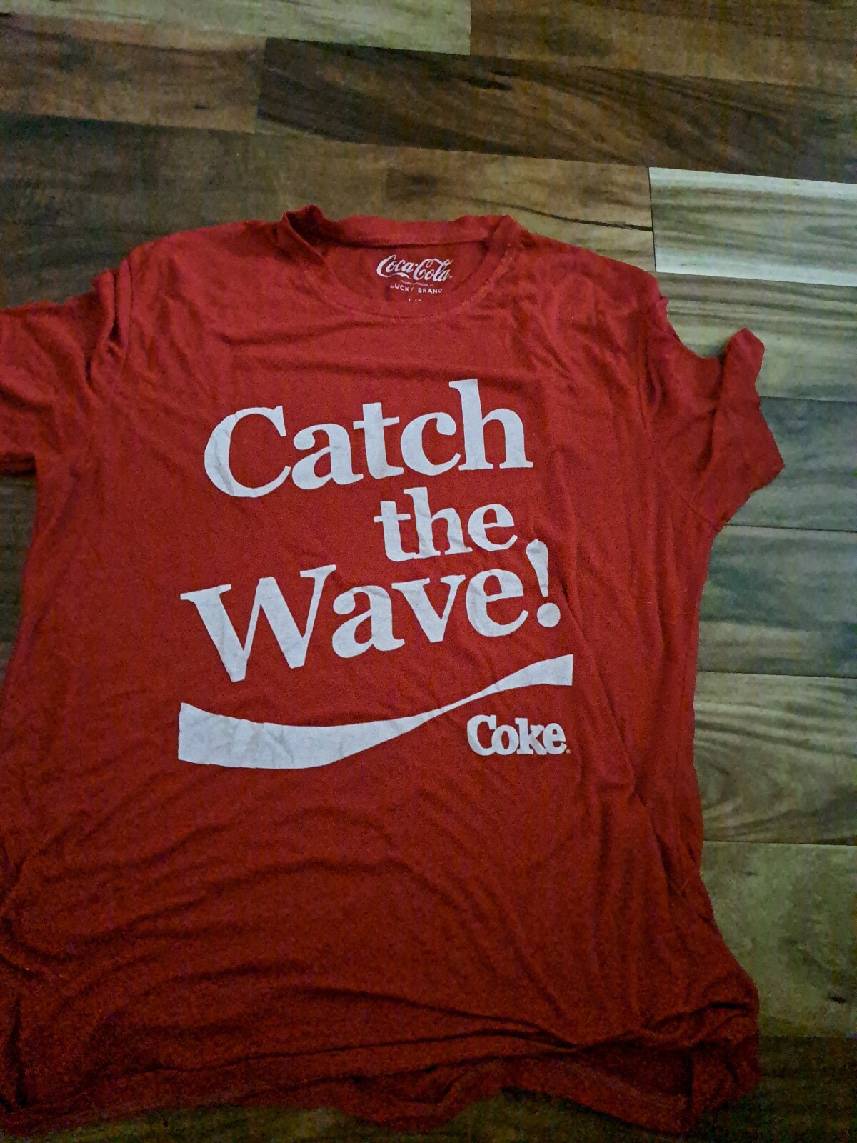 LUCKY BRAND MEN'S COKE CATCH THE WAVE LARGE RED SUPER… - Gem