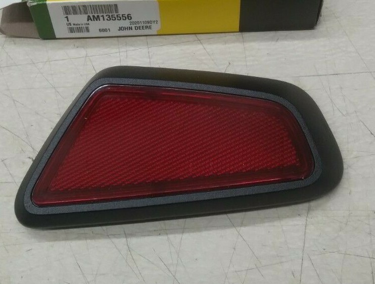 John Deere OEM RH Rear Reflector Part AM135556 X500, X520, X530, X534 ...