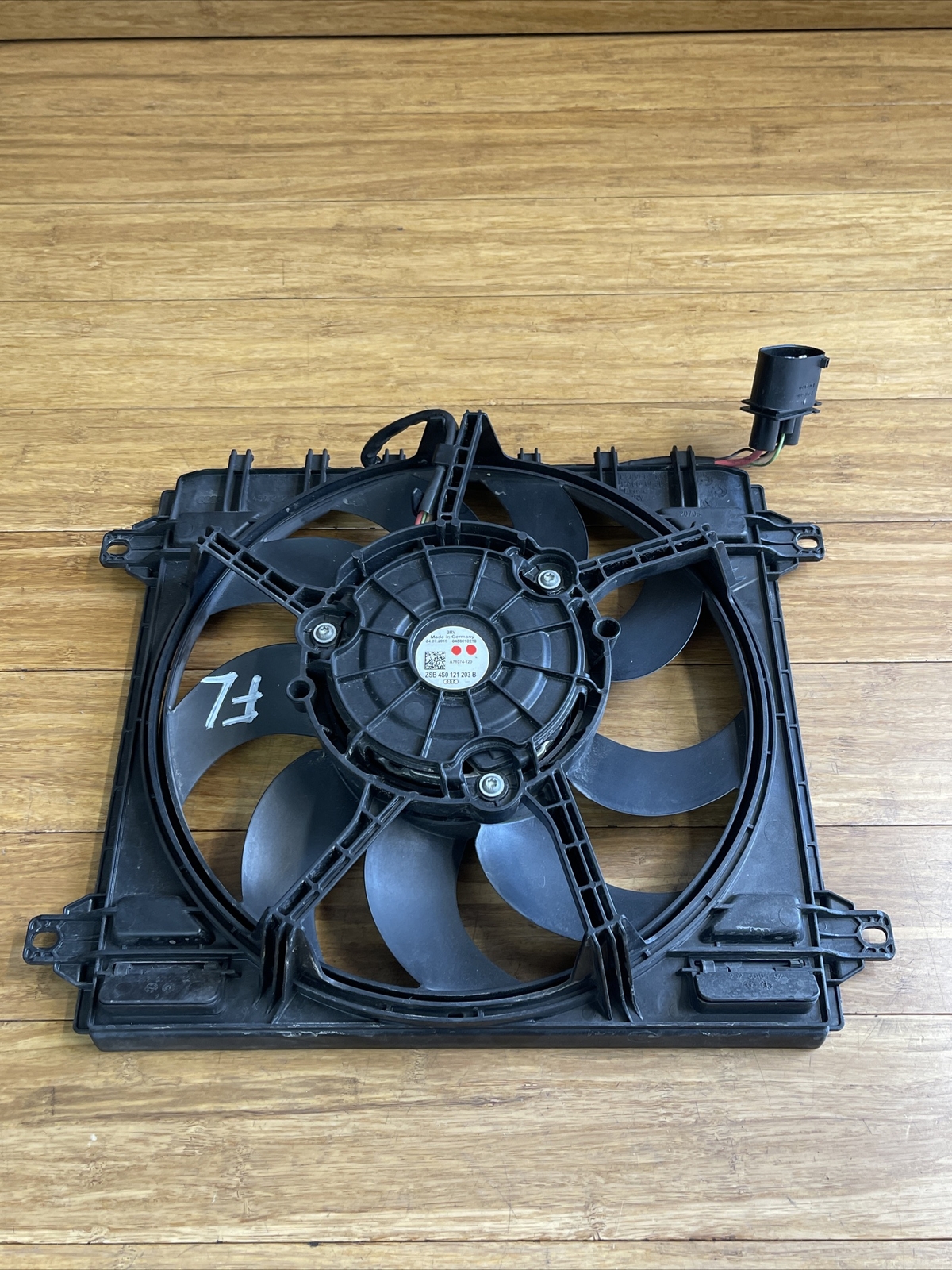 OEM 2014 2015 2016-2023 Audi R8 RADIATOR COOLER FAN ELECTRIC MOTOR 18k ...