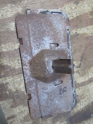 1949-1952 Chevrolet Styleline 4 door car interior rear window access ...