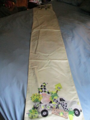 LAKESIDE Yellow Table Runner w/Matching Set of 4 Place Mats Lemons ...