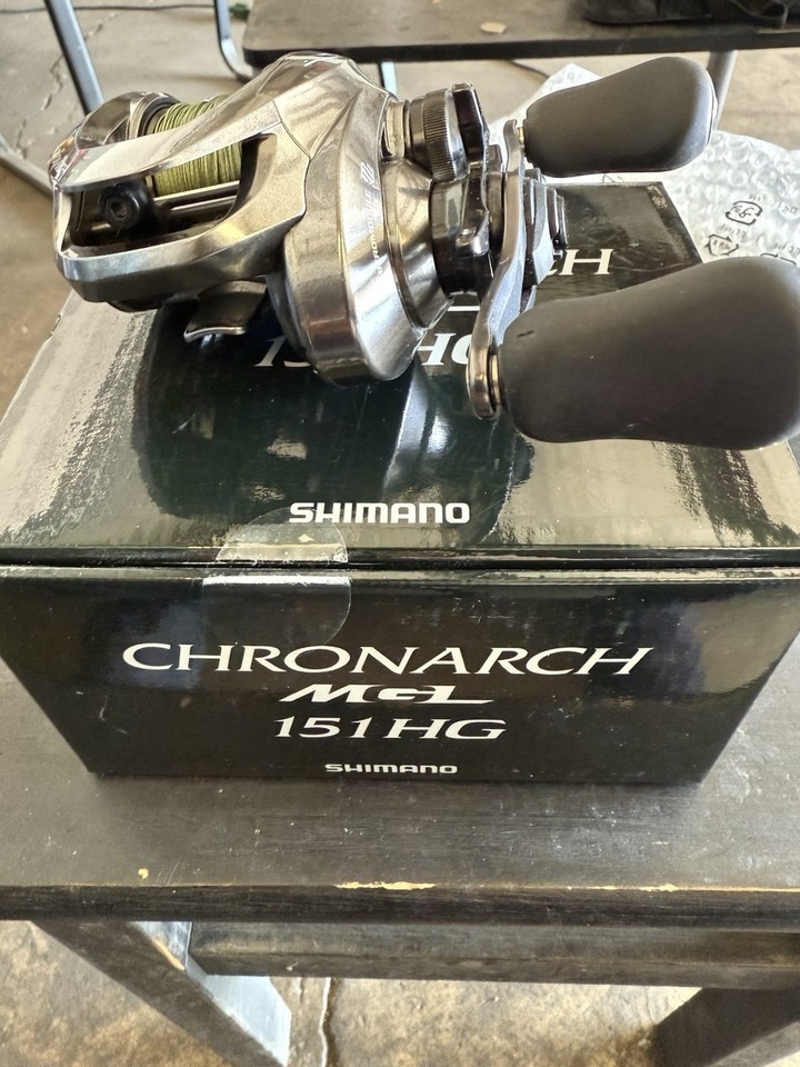 Shimano CHRONARCH MGL Left Hand Low Profile Reel (CHMGL151HG) Fishing ...