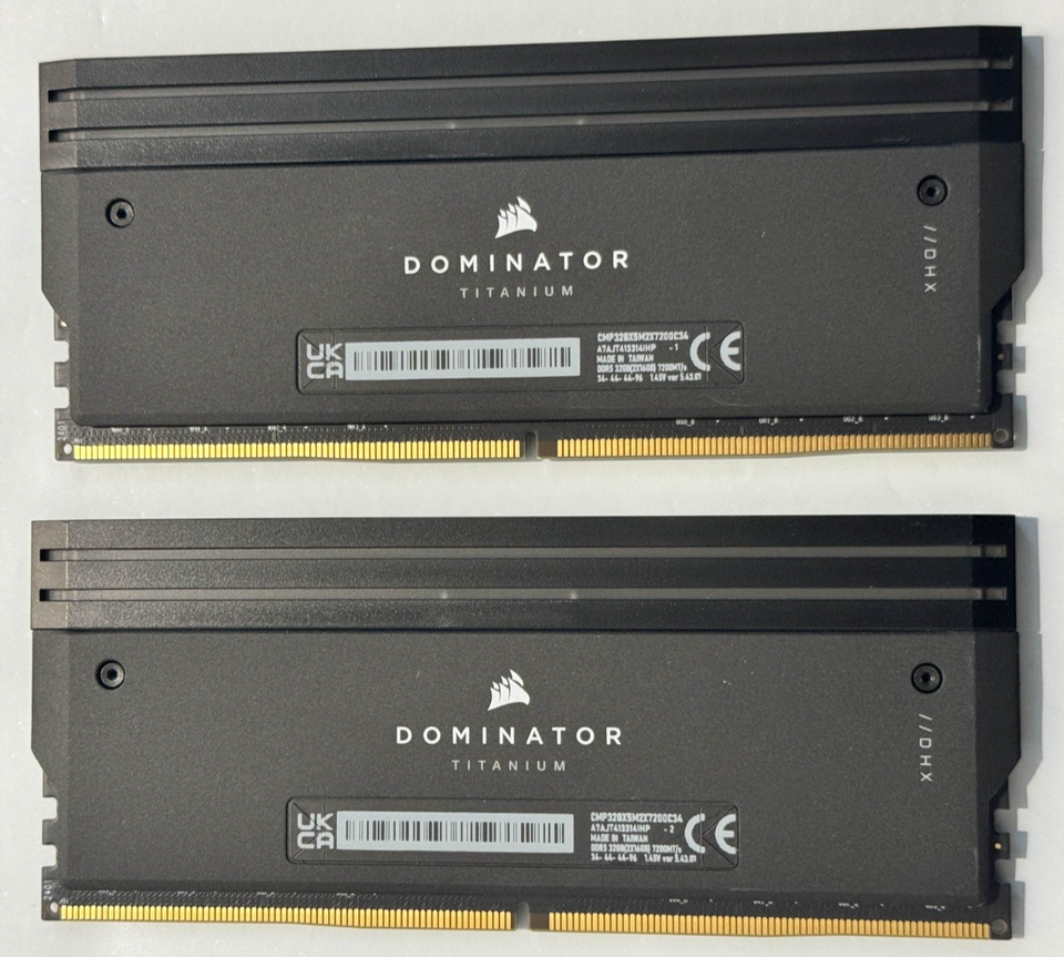 CORSAIR DOMINATOR TITANIUM 32GB (2 x 16GB) DDR5 7200 (PC5 57600 ...