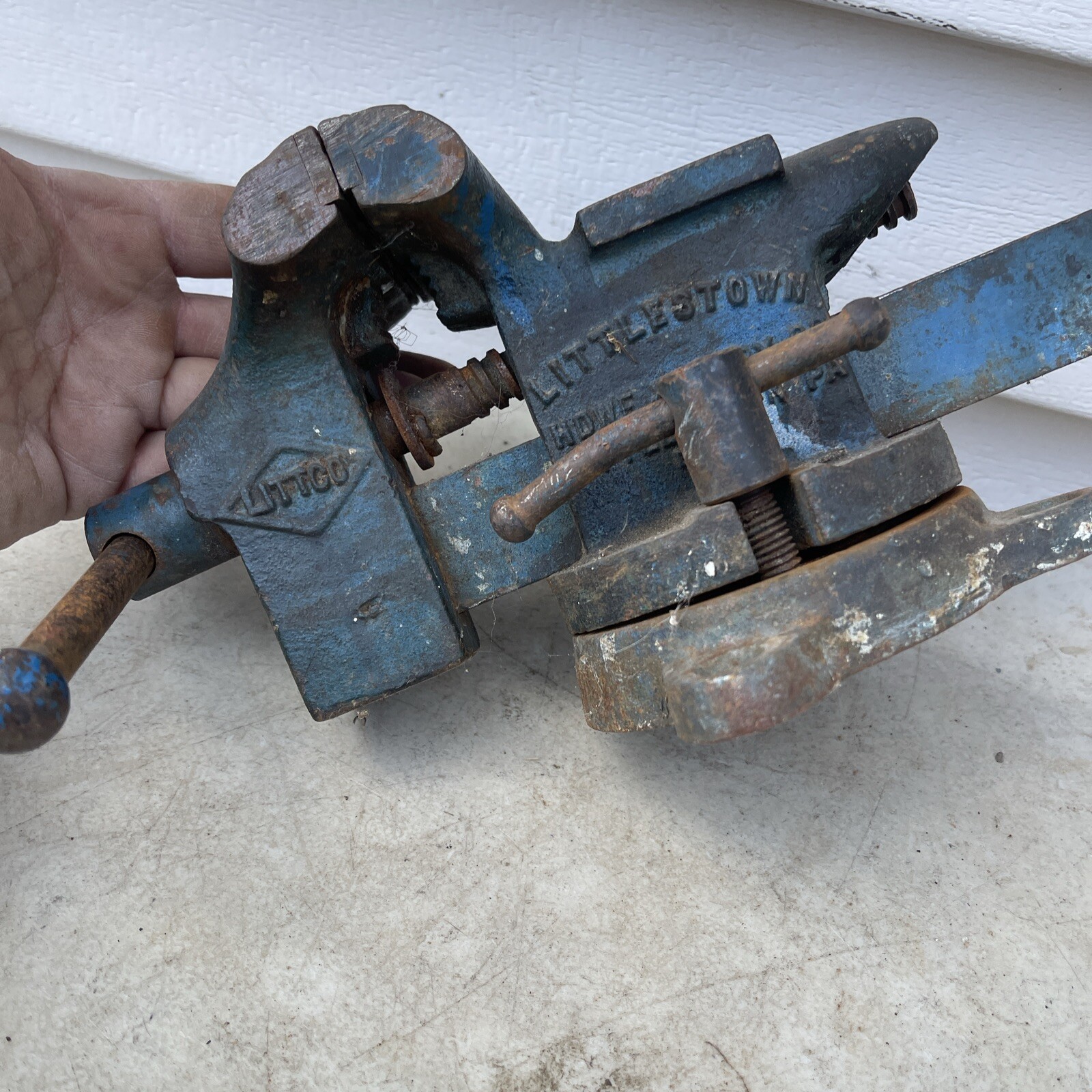 Littlestown Hdwe & Fdry 112 BENCH VISE 10"L x3.5" Jaws, Pipe Jaw, 5 ...
