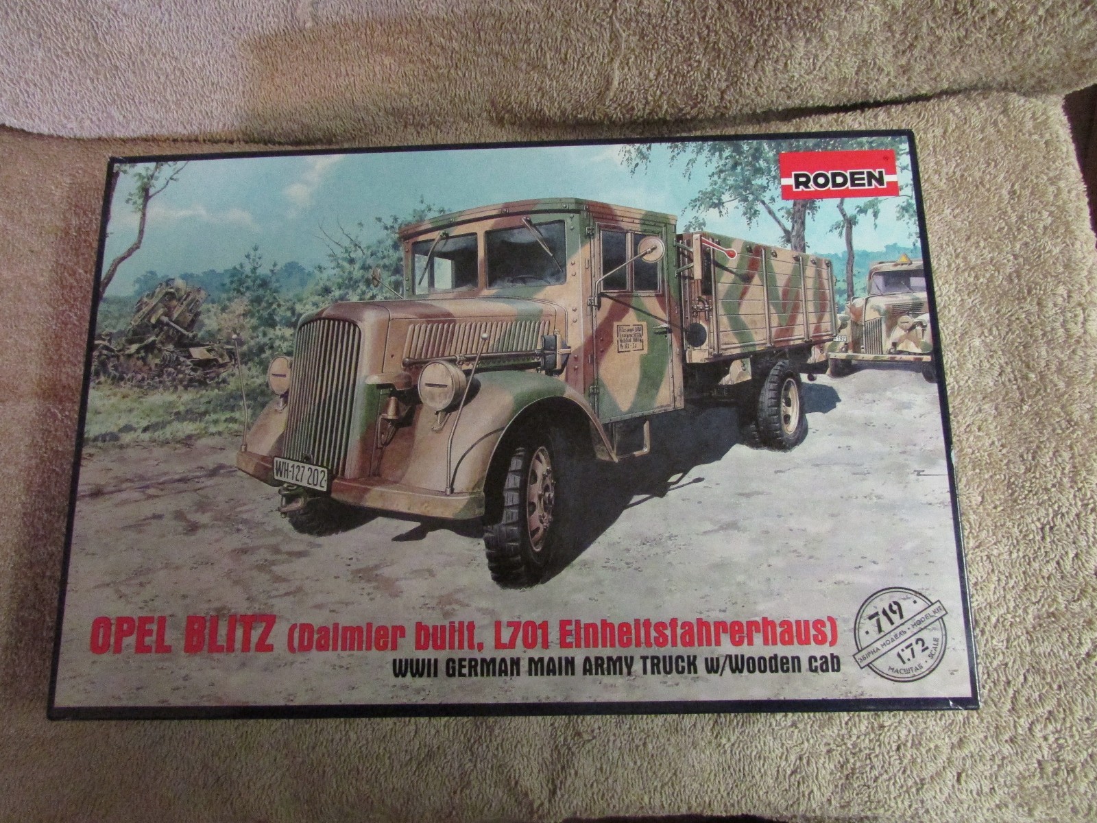 Roden Opel Blitz WWII German Main Army Truck w/Wooden Cab Model Kit (G ...