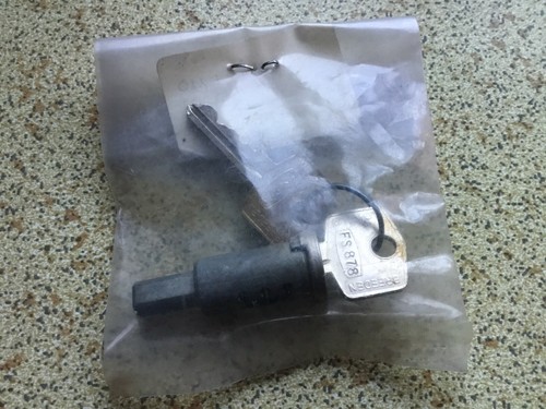 AUSTIN 1100 / 1300 DOOR LOCK with keys. NOS. | eBay