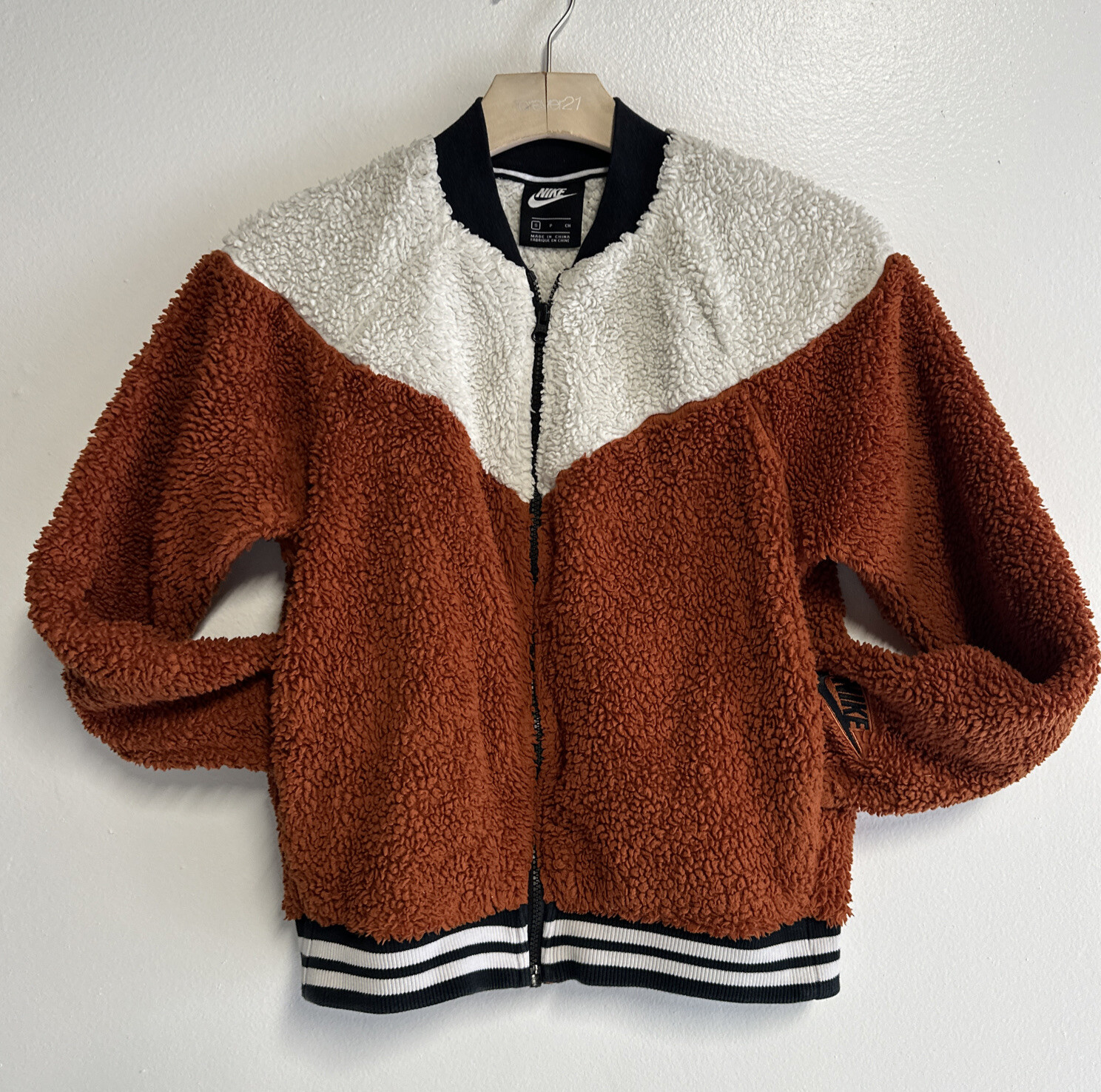 Nike Sportswear Sherpa Wolf Bomber Teddy Zip Up Jacke… - Gem