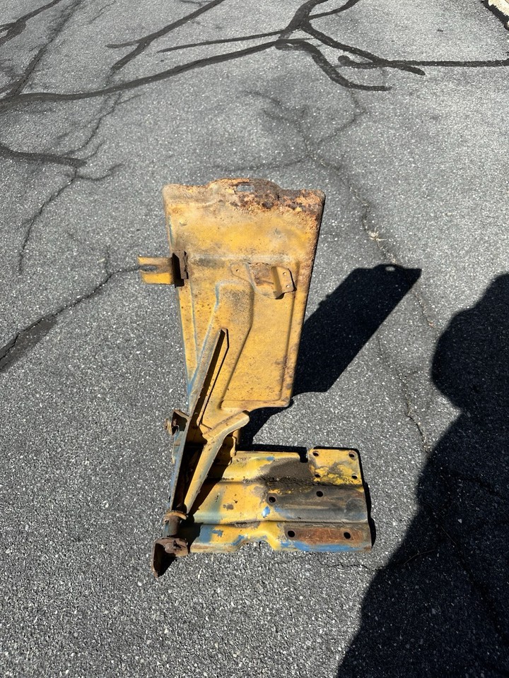 2000 3000 4000 5000 FORD TRACTOR BATTERY TRAY!!! | eBay