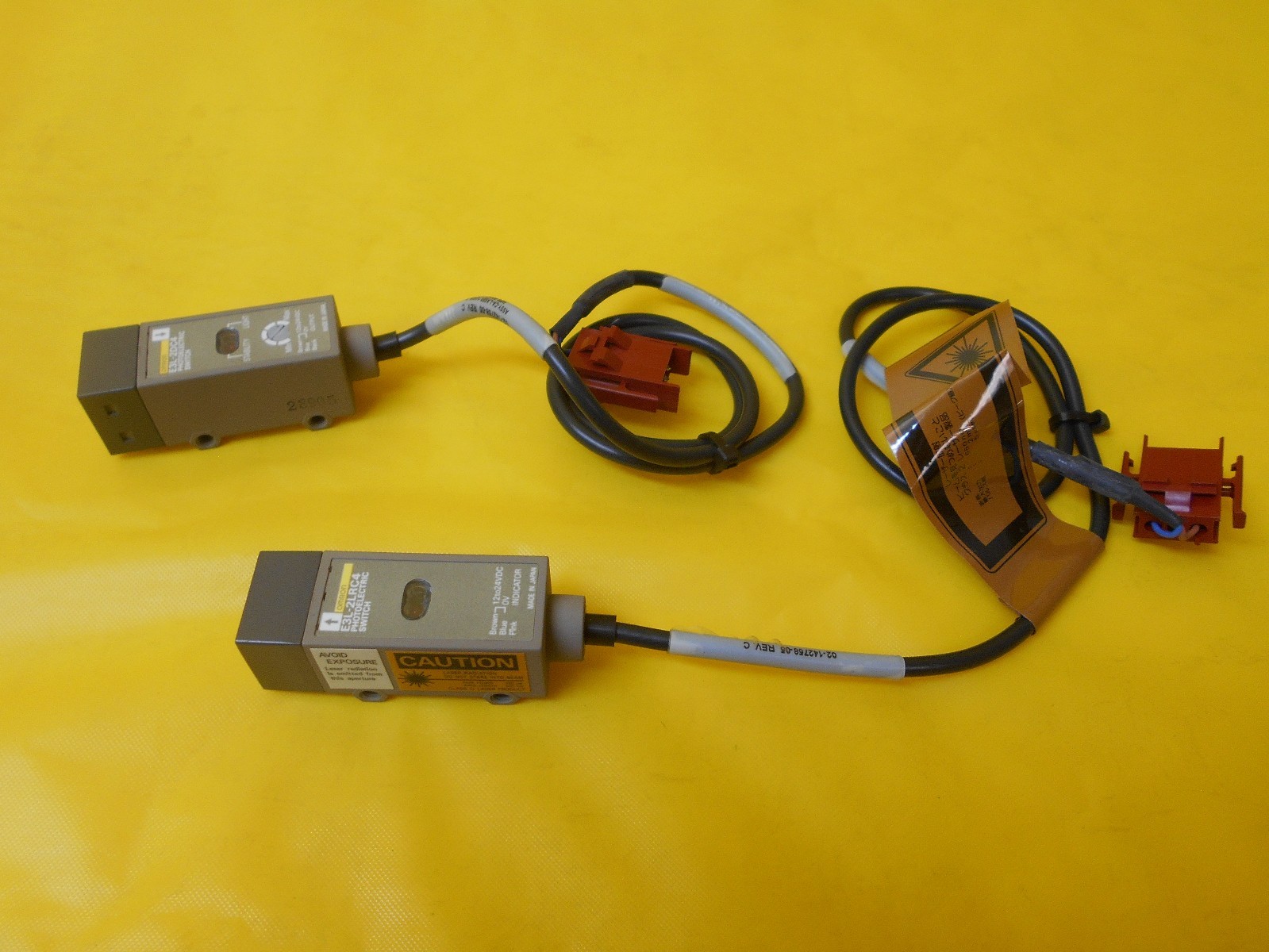 OMRON E3L-2RC4 WAFER PRESENT SENSOR LEFT CA-PM3 ASM 02-142758-05 | eBay