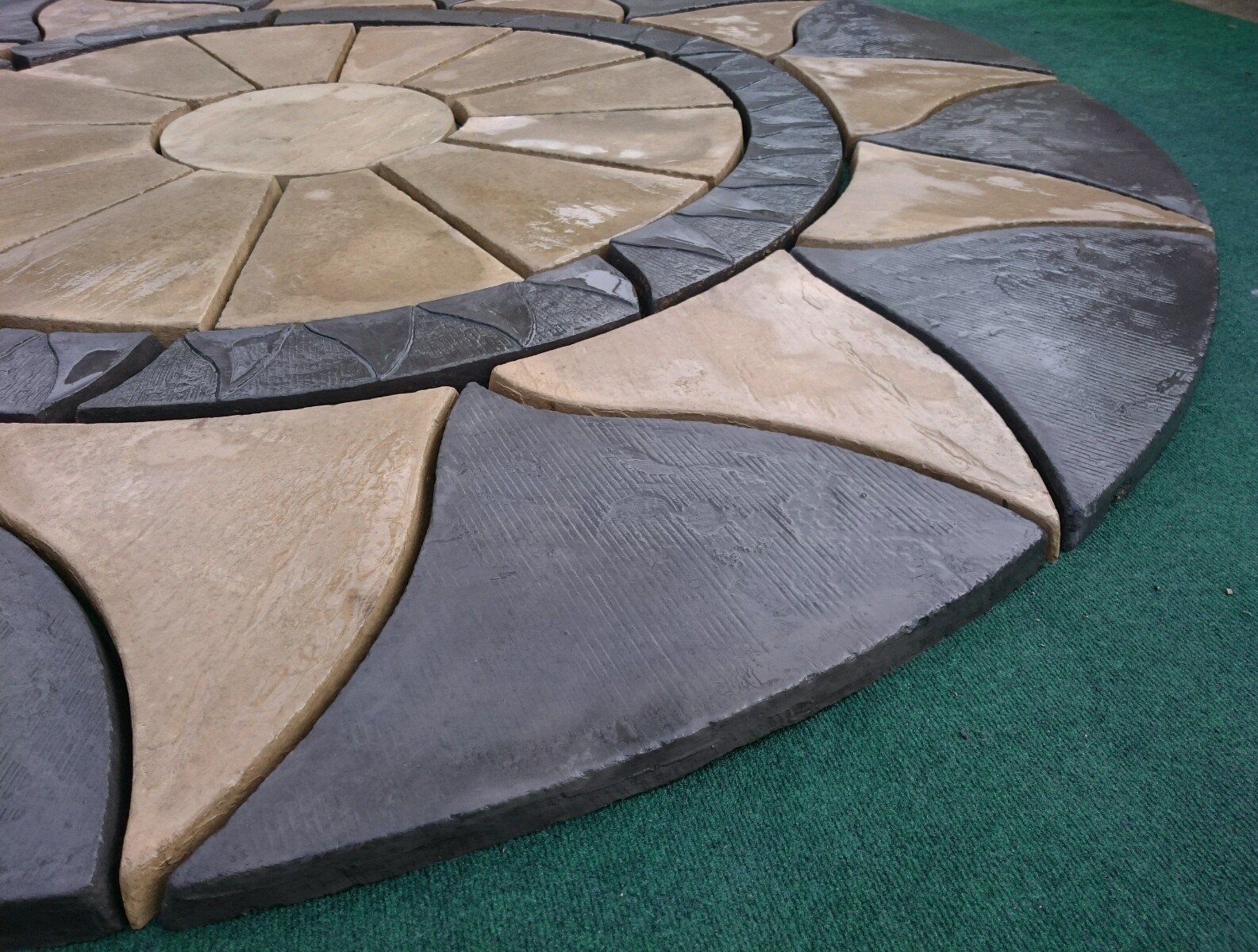 Paving sun aztec circle rotunda for garden patio slab stone feature ...