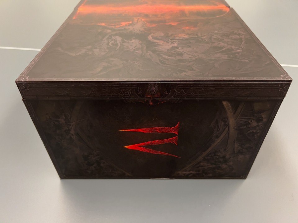 Diablo IV Limited Collector's Edition Box (Blizzard Entertainment ...