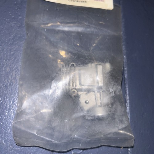 Duratrax DTX-18 Engine Parts Crankcase NOS Dtxg0524. Fast Shipping | eBay