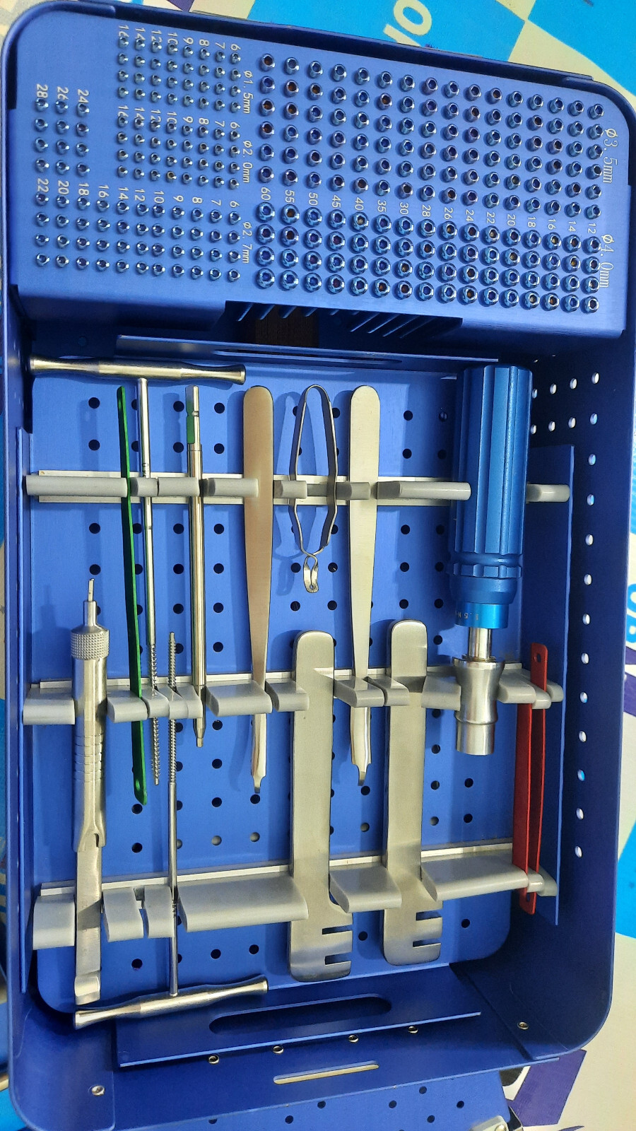 Locking Small Fragment Instrument set with Titanium grade 5 screws (323 ...