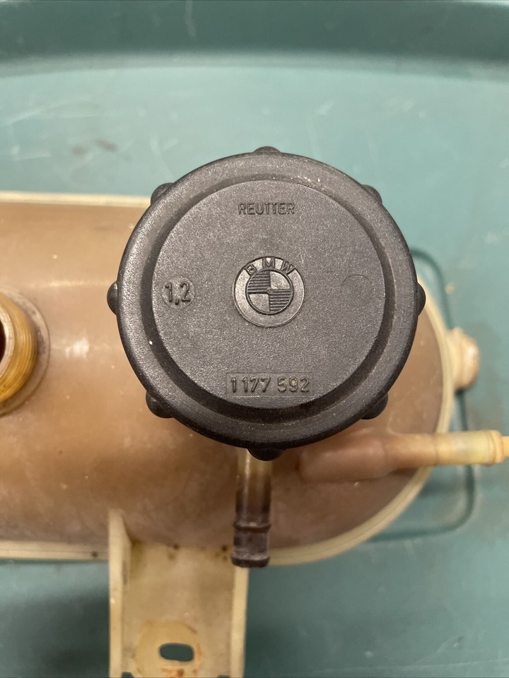 BMW E30 325e 325i Early Model Coolant Reservoir Expansion Tank Bottle ...