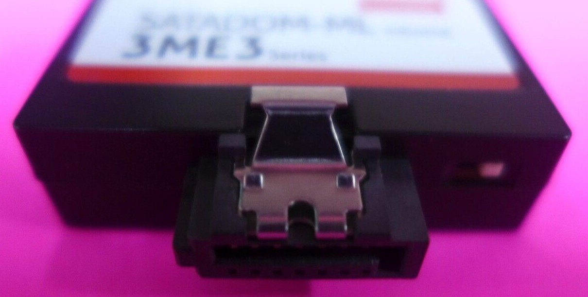 Innodisk Satadom-ML 3ME3 Series 128GB HDD w/Cable DESML-A28D08BCAQC ...