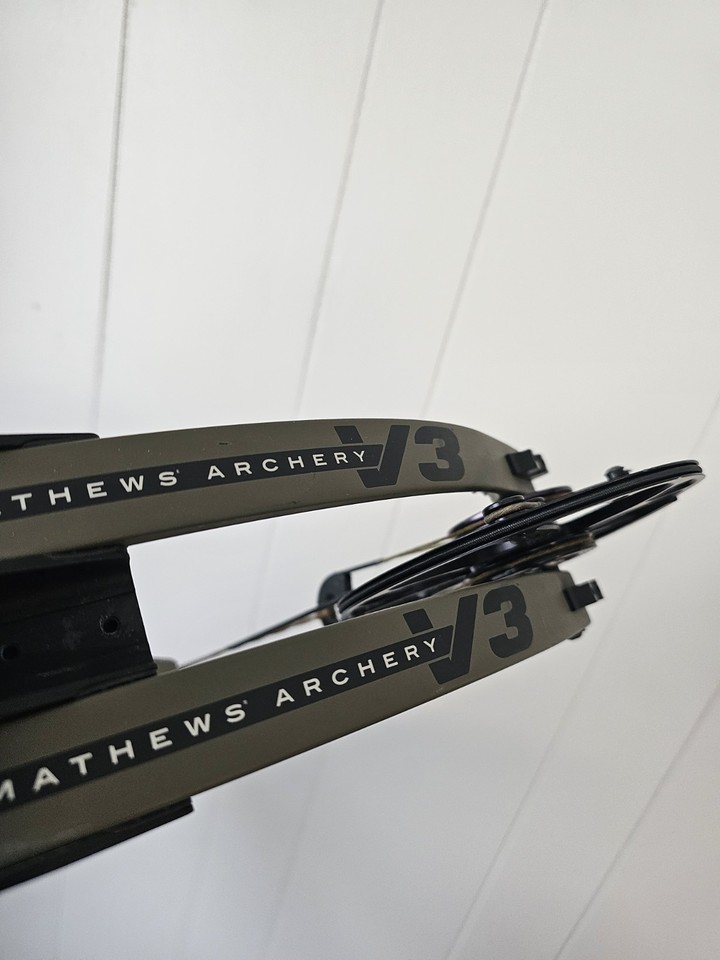 Mathews V3 31 Compound Bow | eBay