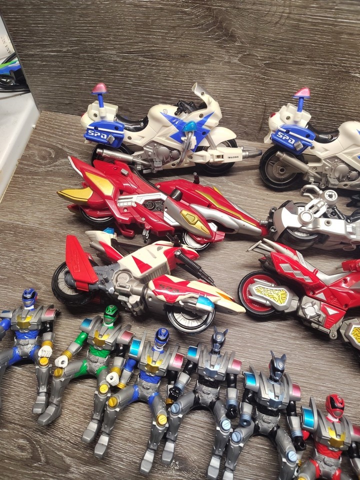 Vintage Power Ranger SPD Motorcycles With Riders Lot Of 23 Figures 2002 ...