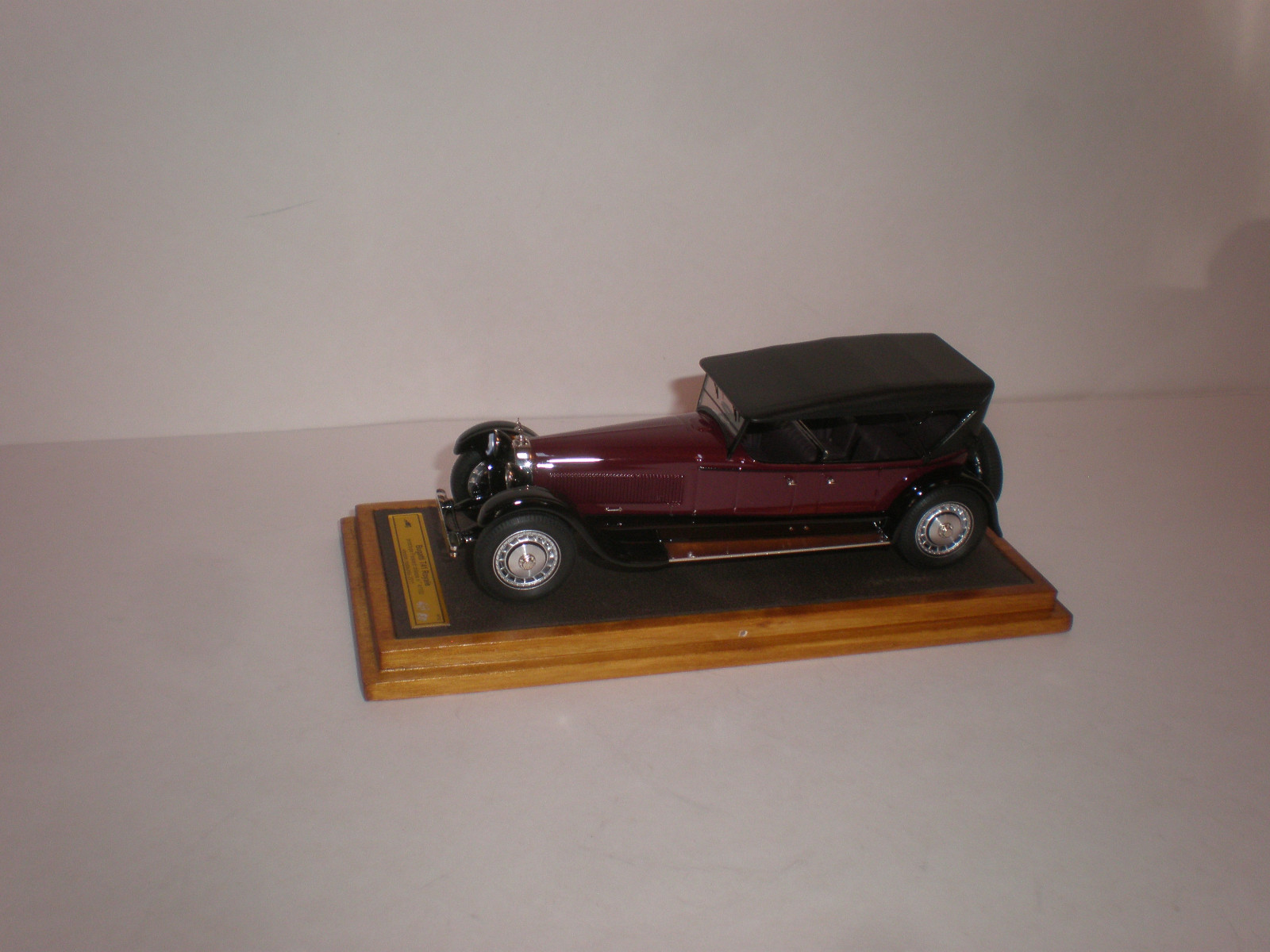 1/43 EMC 1927 Bugatti T41 Royale prototype Packard chassis red Closed ...