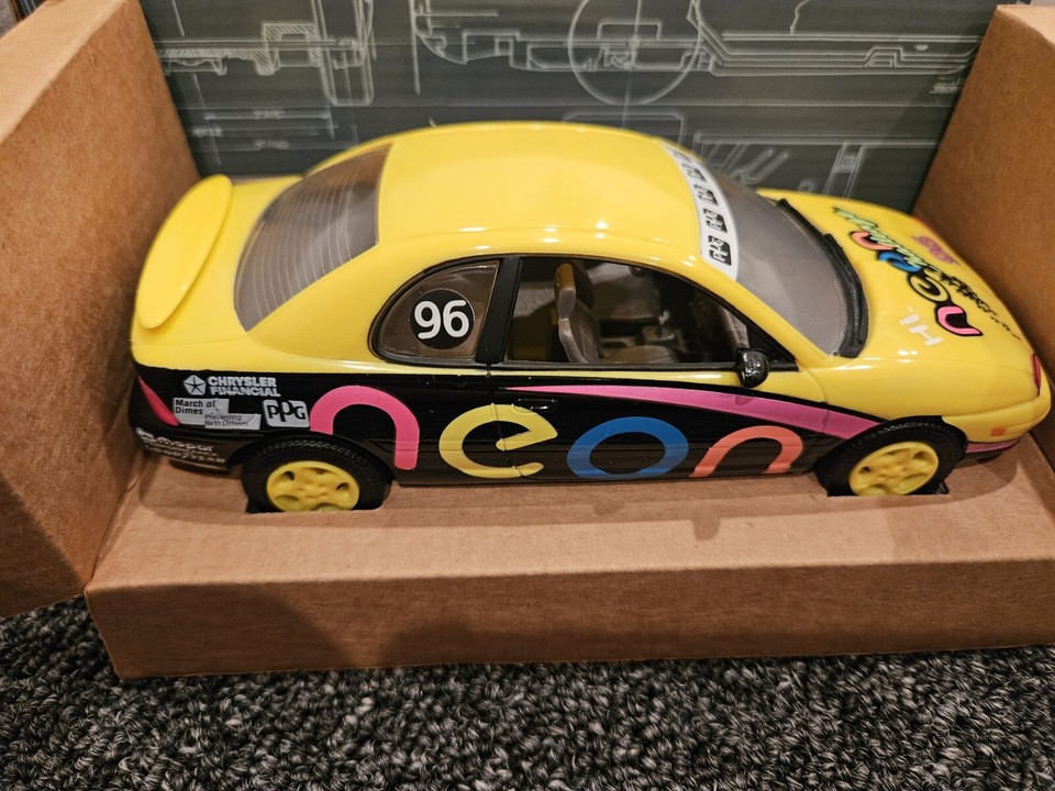 Brookfield Collectors Guild 1:25 Dodge 2 Door Neon Celebrity Challenge ...